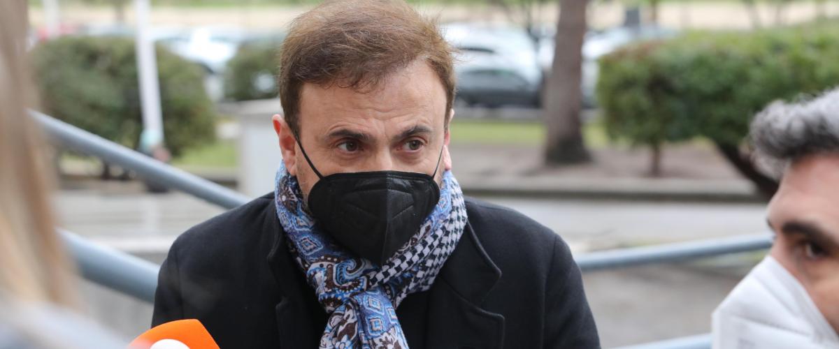 Paco Sanz: Los famosos que cayeron en la estafa del hombre "de los 2. ...