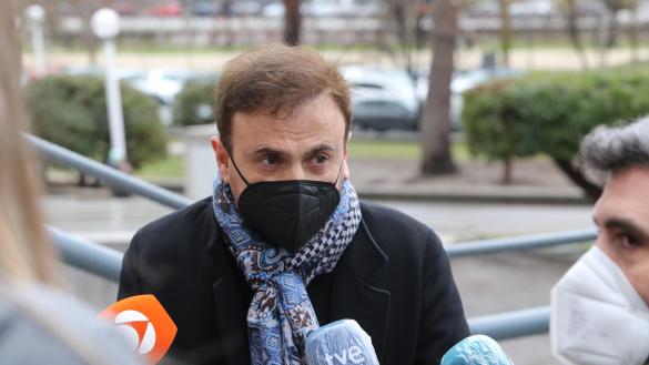 Paco Sanz: Los famosos que cayeron en la estafa del hombre "de los 2. ...