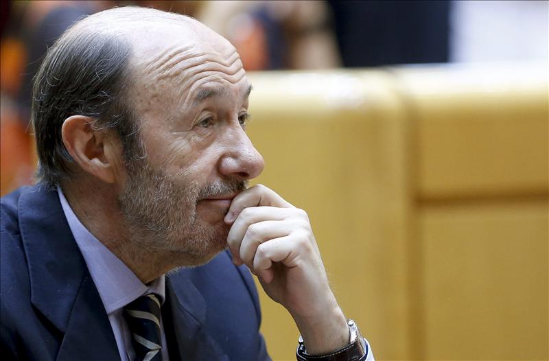 Rubalcaba: "Rajoy ha usado la crisis como coartada para sus reformas ...