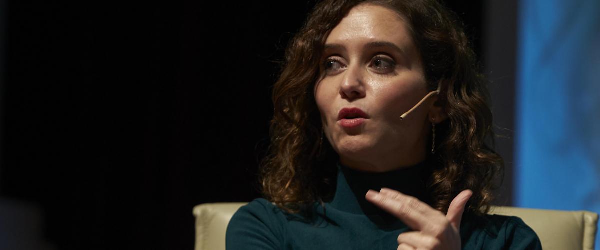 El atronador aplauso a Ayuso que hace temblar a Casado y Egea