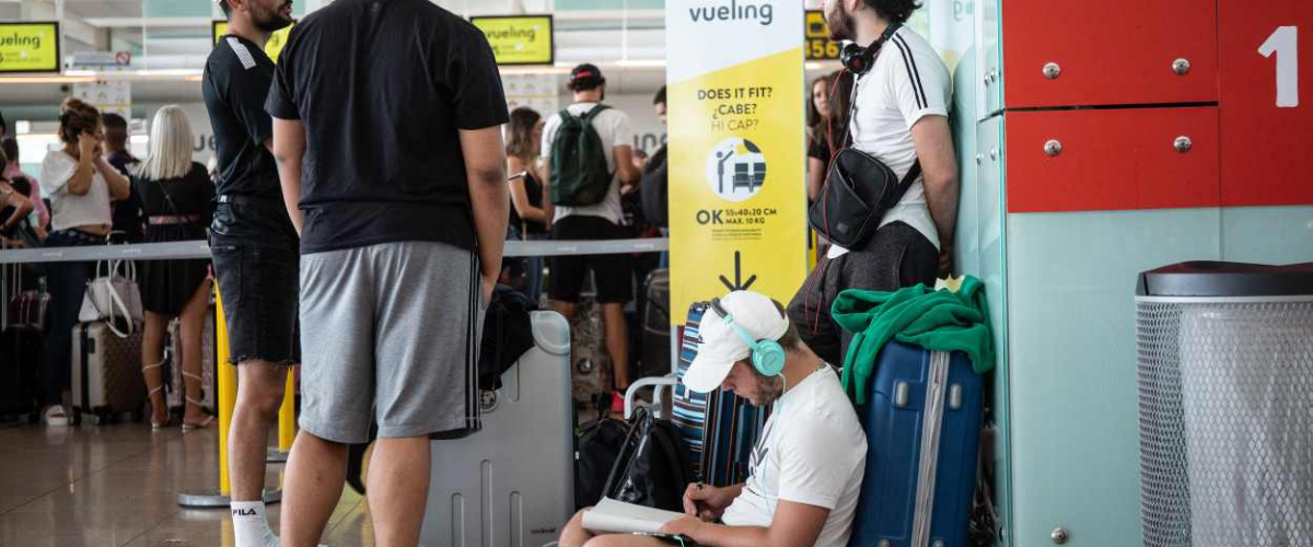 La estricta norma de vestimenta de las aerolíneas: si la llevas puesta ...