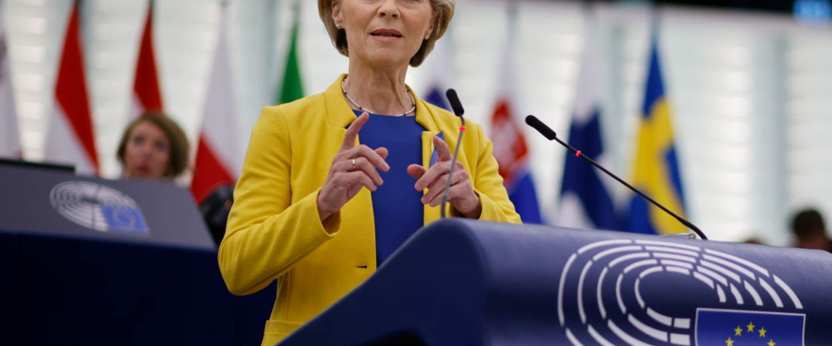 La UE impulsa el octavo paquete de sanciones contra Rusia con un tope al petróleo