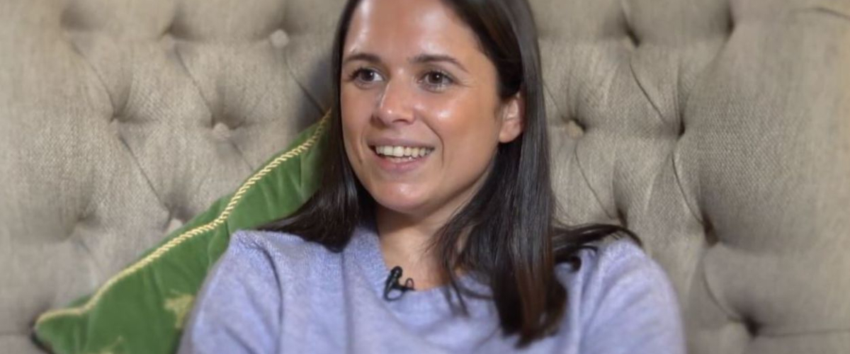 Alice Kellen: "Todavía me incomoda que me lean mis conocidos"