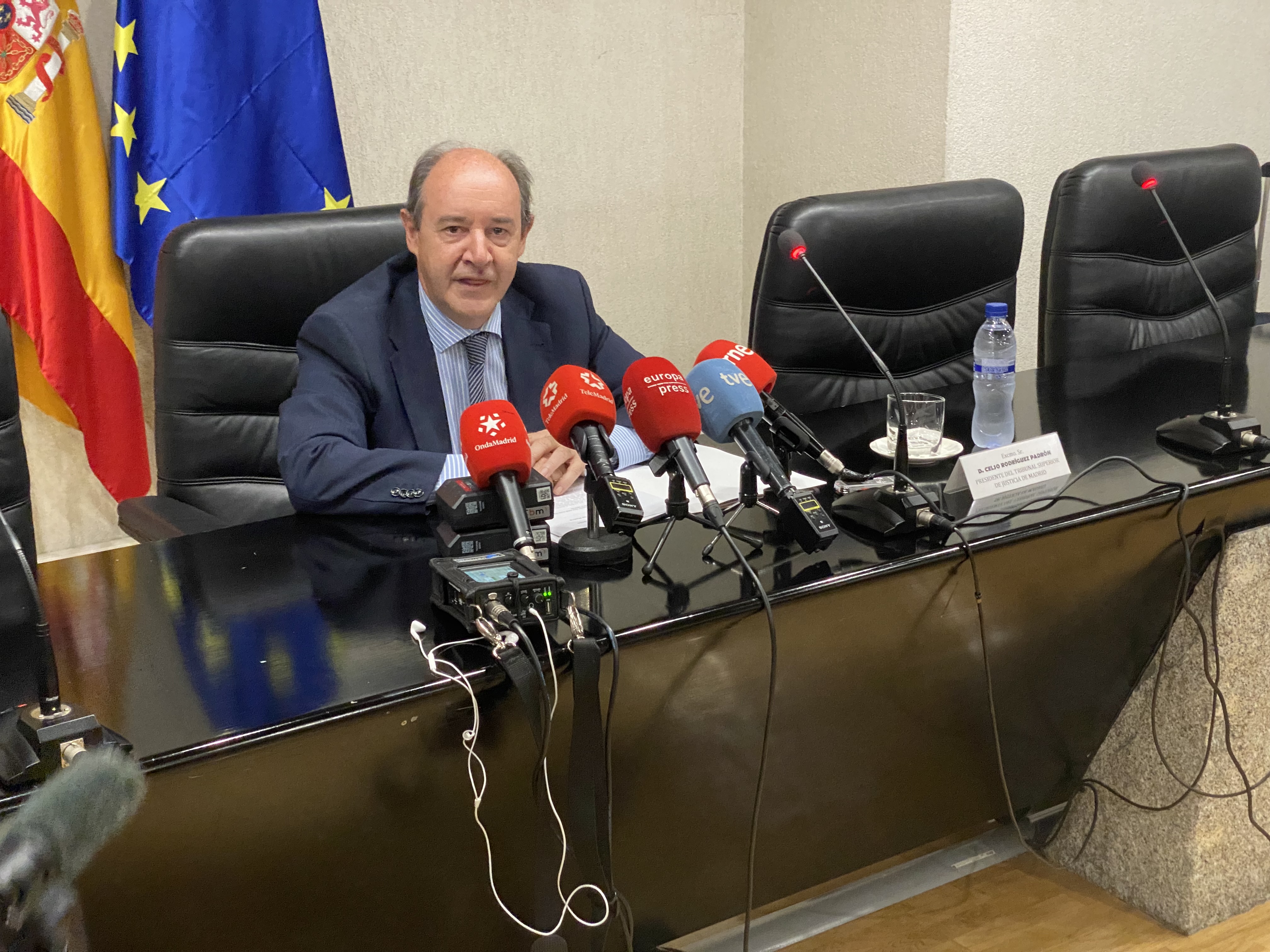 El presidente del TSJM arremete contra Podemos por las cr...