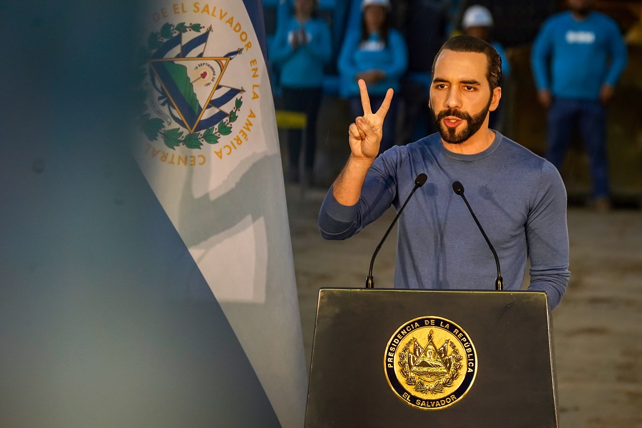 Nayib Bukele, entre la lucha contra la delincuencia y las controversias ...