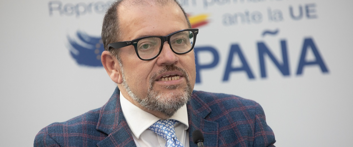 Ayuso fulmina al alto cargo cuyo hermano recibió dos millones de euros ...