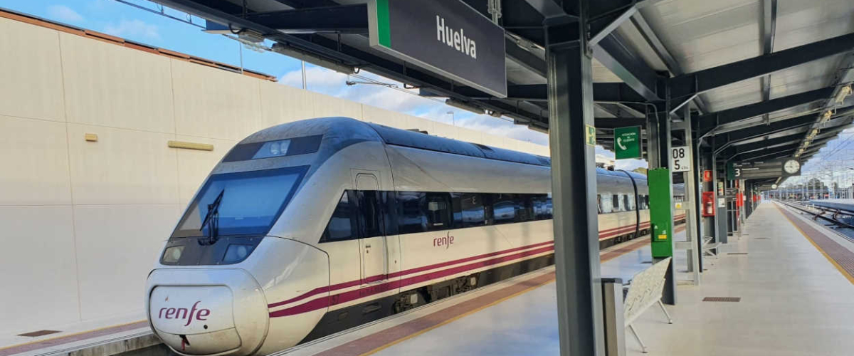 Renfe "toma el control" del mantenimiento de los trenes Talgo y recupera siete de los averiados ...