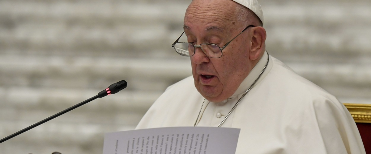 El Papa Francisco sigue en estado crítico y presenta una insuficiencia renal leve