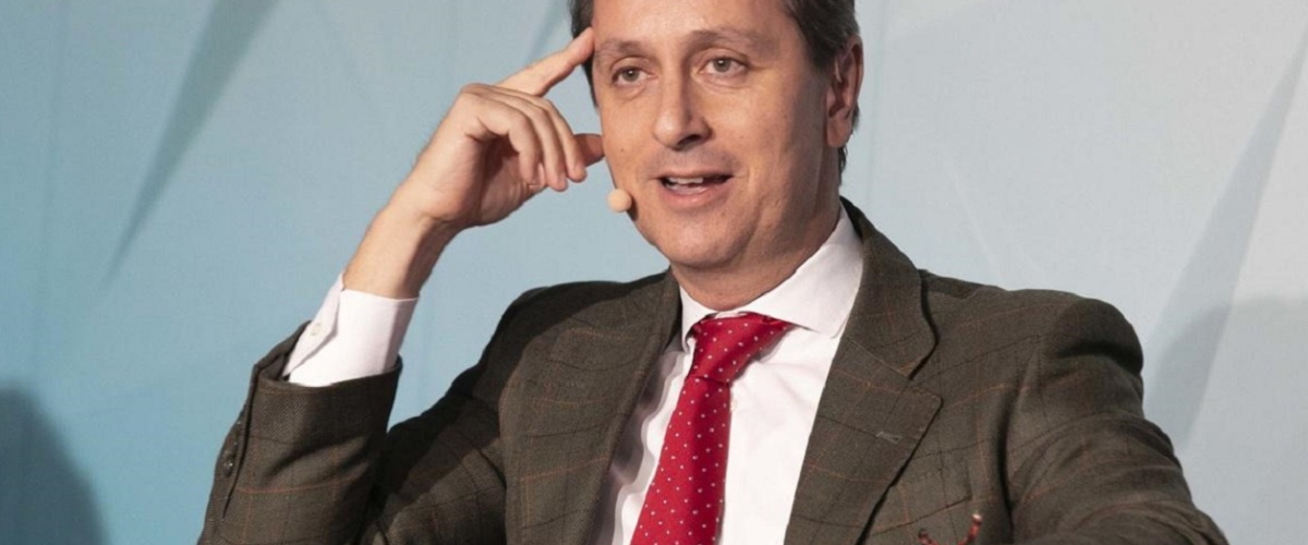 Vox inicia una campaña contra Carlos Cuesta y Losantos, a los que acusa ...