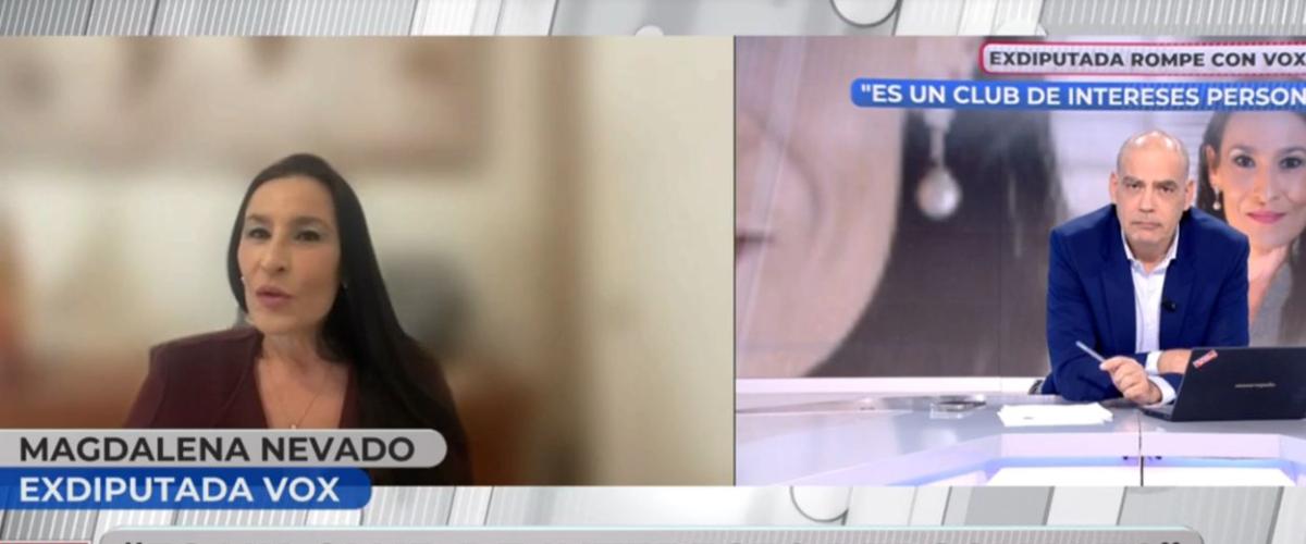 Tenso encontronazo entre una exdiputada de Vox y Nacho Abad: "¿Santiago ...