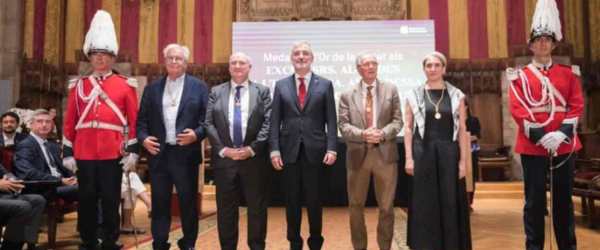 Barcelona homenajea a los alcaldes y alcaldesa de la etapa democrática ...