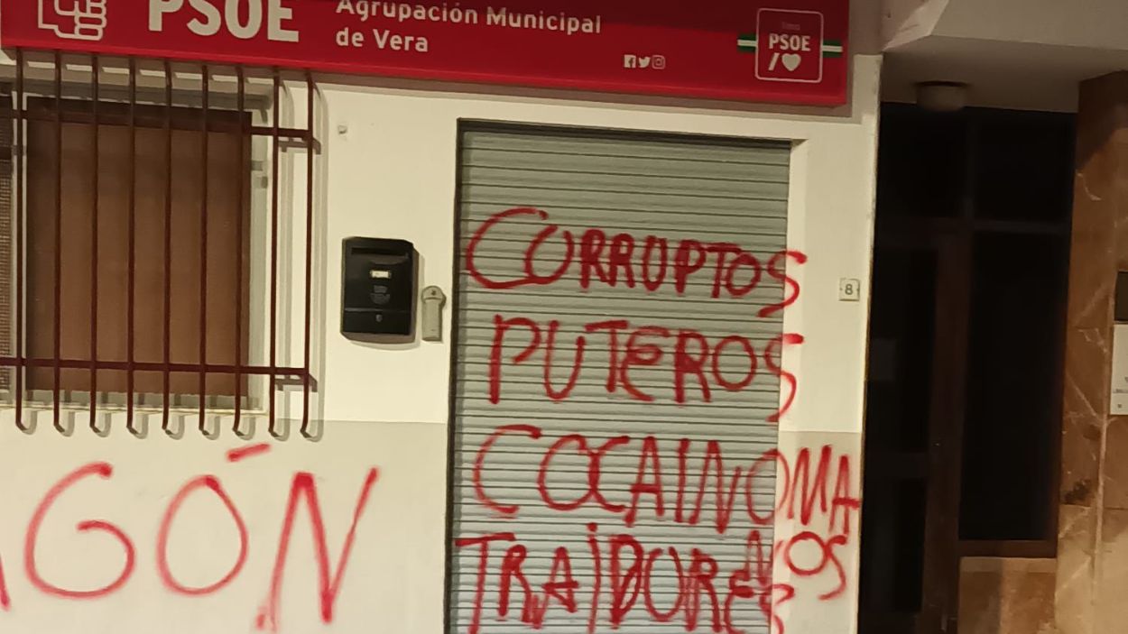 Tercer ataque a la Casa del Pueblo de Vera (Almería). PSOE. 