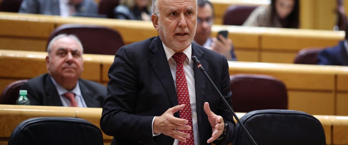 Ángel Víctor Torres abre la puerta de salida del PSOE a Felipe González ...