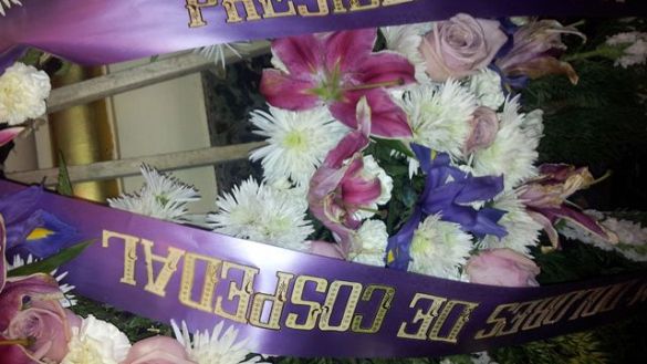 El feo detalle de Cospedal de poner bien destacado su nombre en la ...