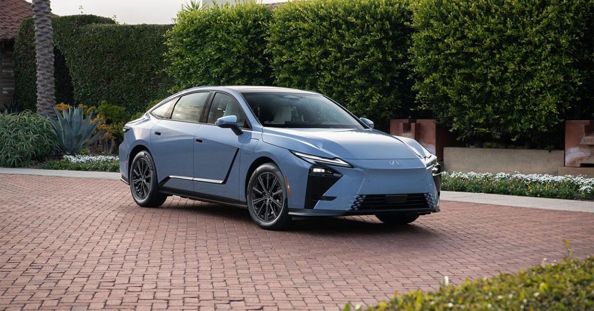 Lexus ES 2026: el sedán de lujo híbrido que llega a España desde 60.500 ...