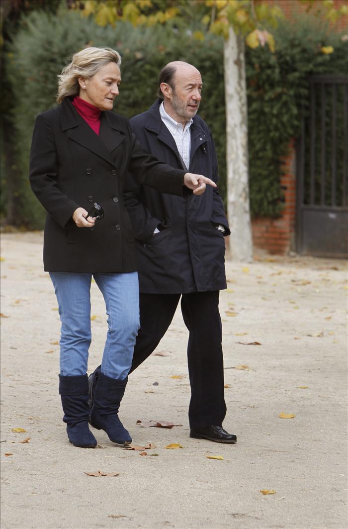 Rubalcaba, paseo con su esposa, comida con sus colaboradores y 'cita ...