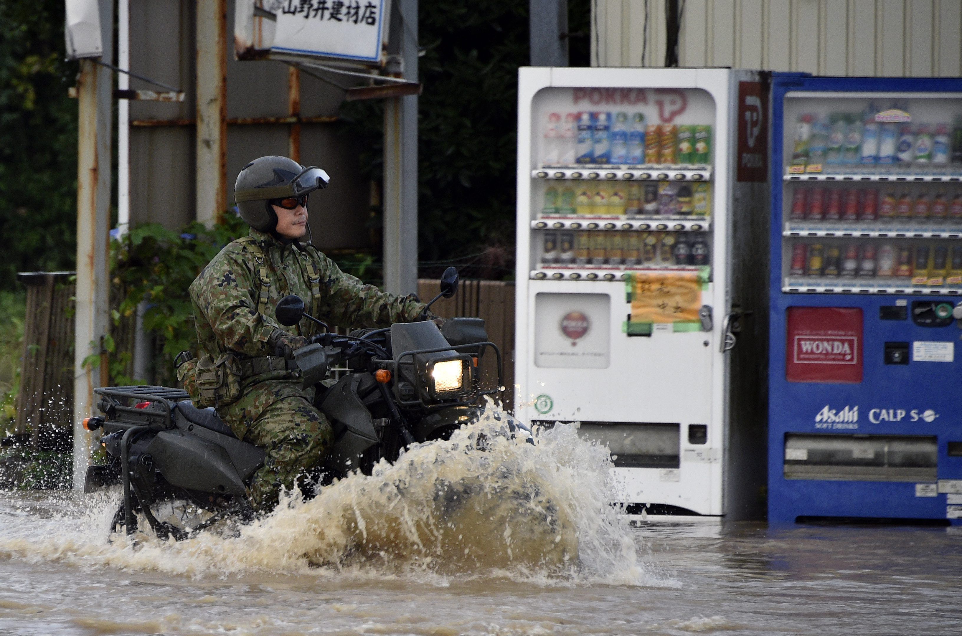 Japón sufre las consecuencias del tifón Jebi, el más fuerte en 25 años