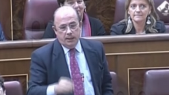 Vox ficha al histórico ex del PP, Gil Lázaro