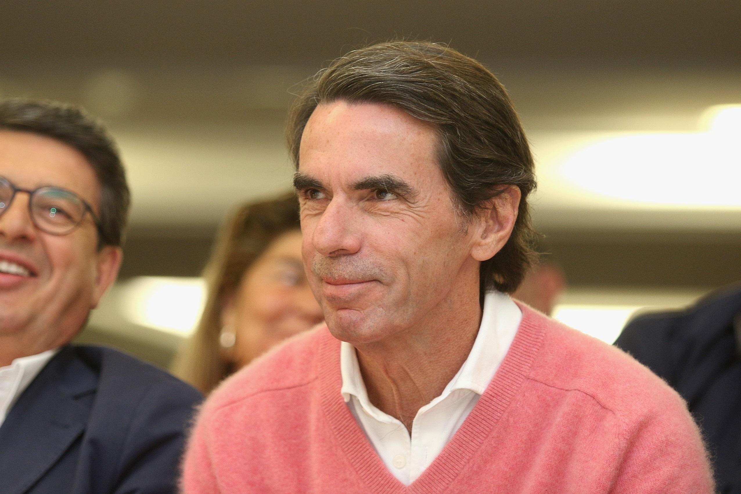 Aznar también traslada su "sentido pésame" a la familia de Rubalcaba