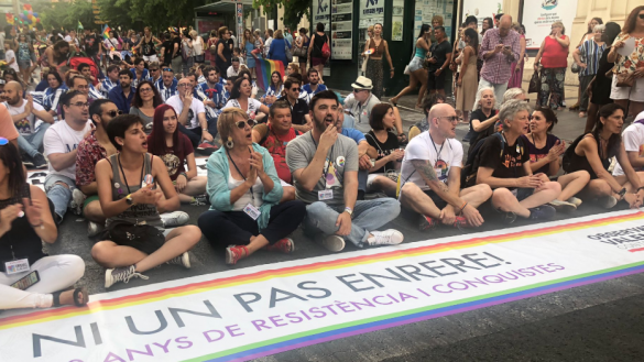Nuevo escrache a Ciudadanos por sus pactos con Vox: “¡Fuera fascistas!”