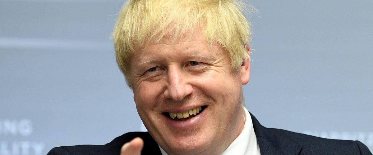 La reina Isabel II autoriza la suspensión del Parlamento británico