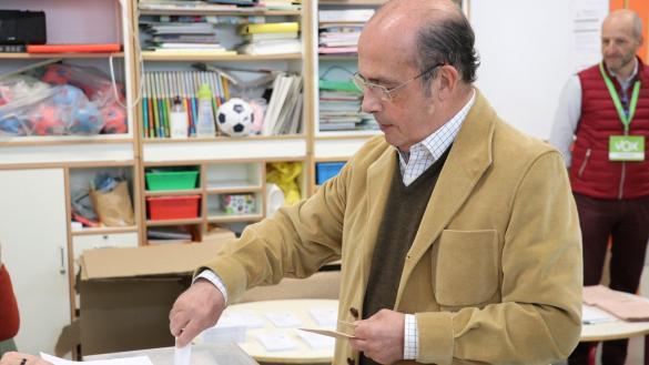 Así es Ignacio Gil Lázaro, el hombre abrupto que Vox ha colado en la ...